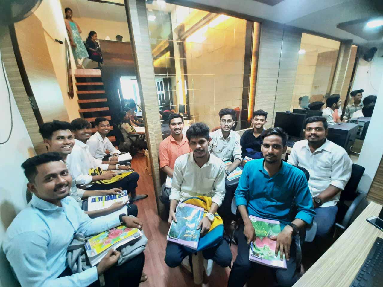 Shankar Multimedia|Graphic Designing 100% Job Guarantee in Mumbai